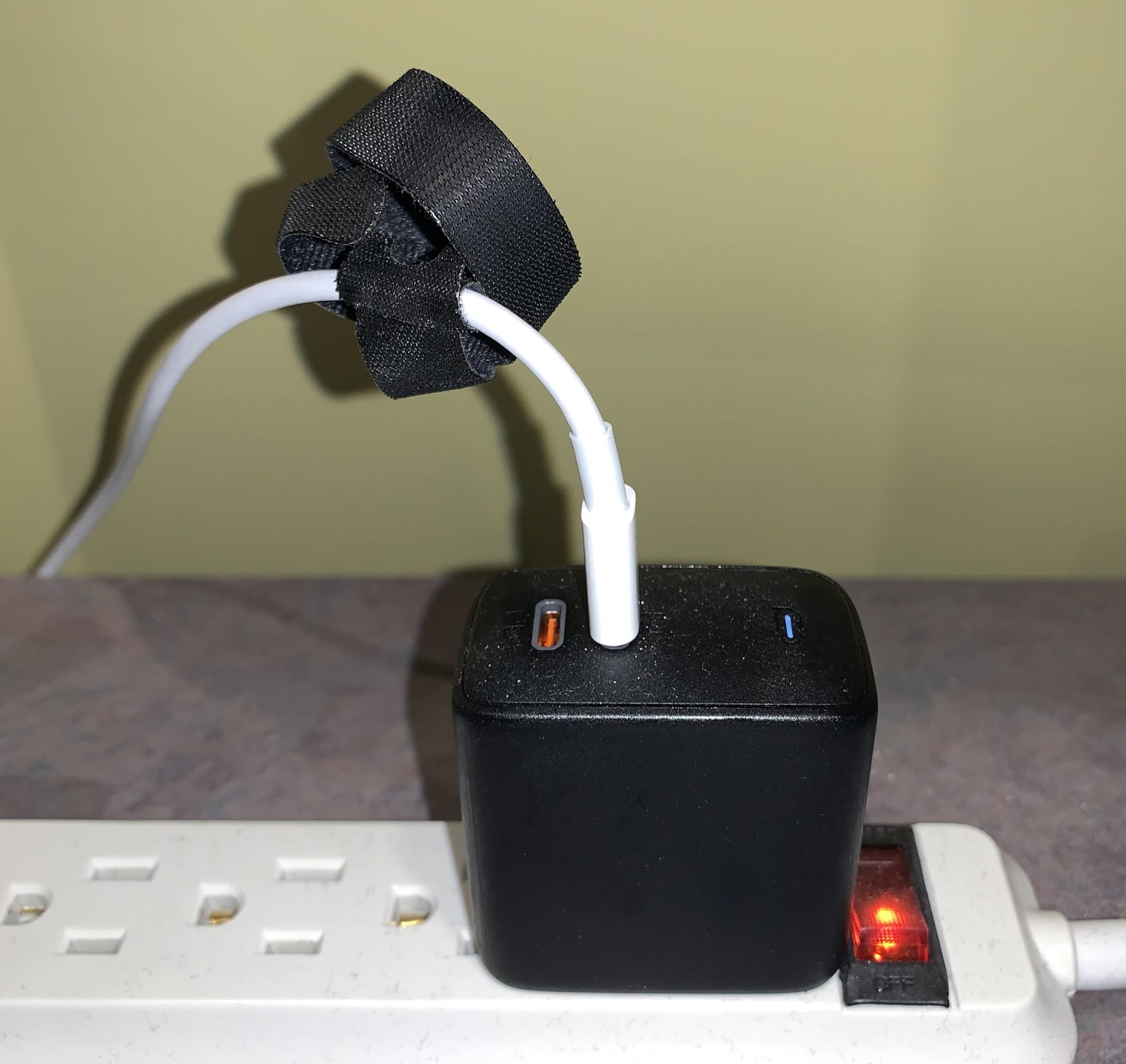 Tame cable clutter: Organize cables with Velcro cable wraps - Upgrade ...