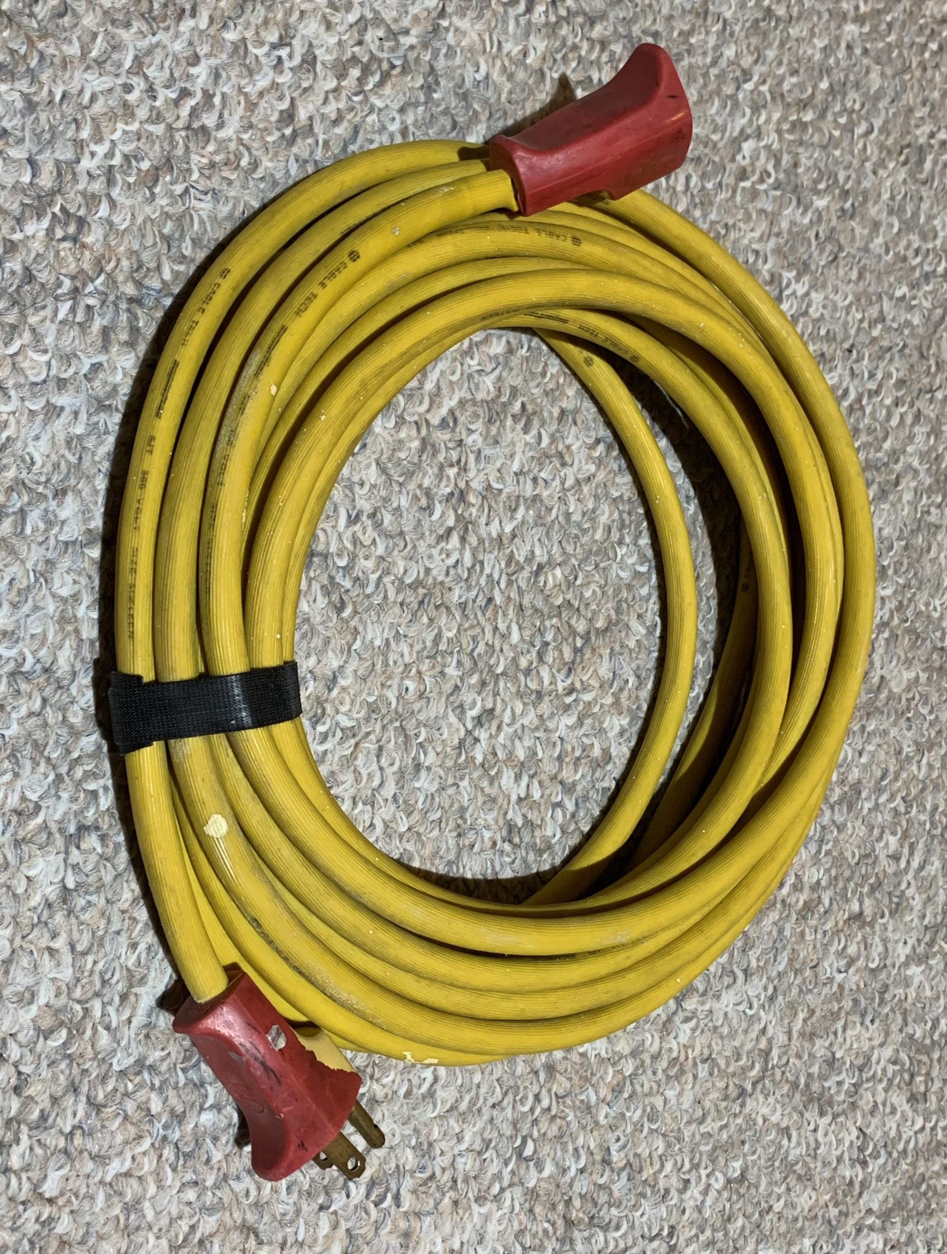 Tame cable clutter: Organize cables with Velcro cable wraps - Upgrade ...